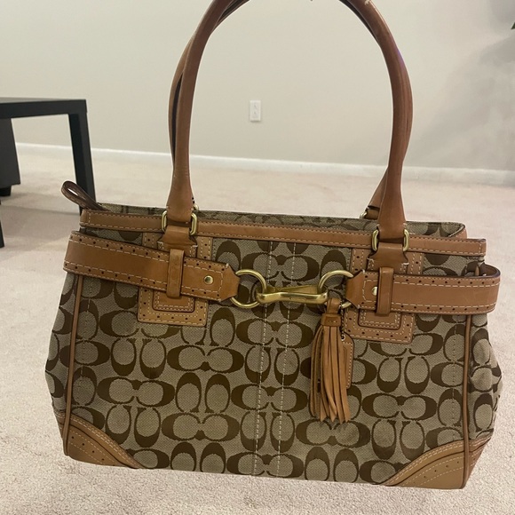Coach | Bags | Authentic Coach Hampton Signature Handbag | Poshmark